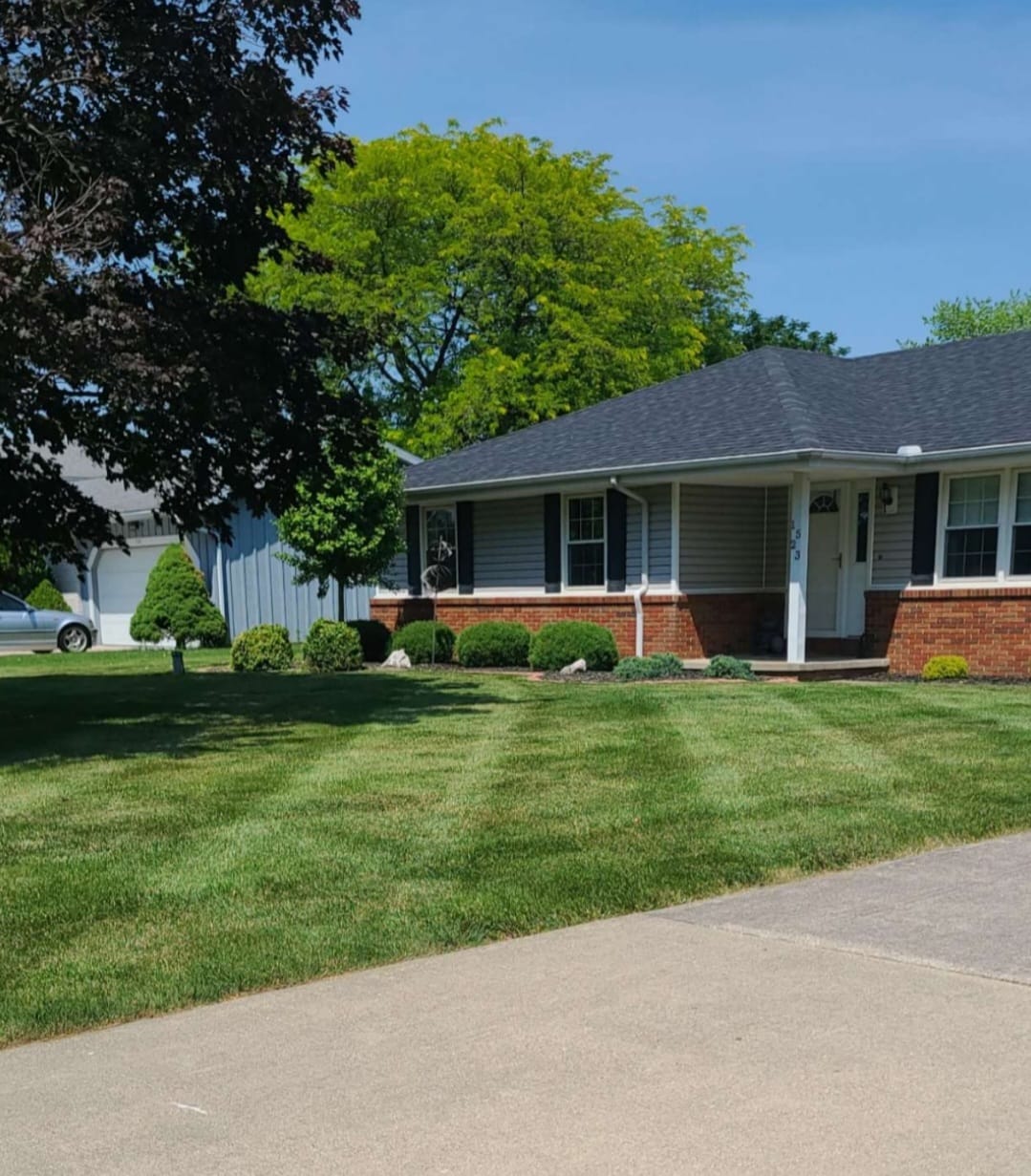 Lawn Care Genoa Ohio | Grass Cutting & Lawn Mowing Services